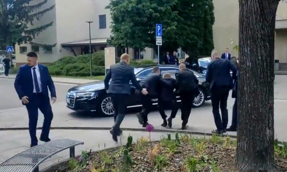 Slovakia's Prime Minister Robert Fico shot after meeting - BNO News