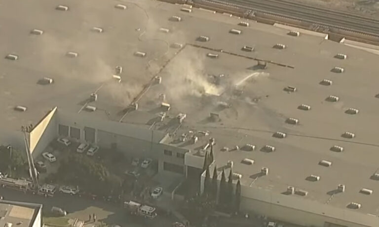 Small plane crashes into building in Fullerton, California; 2 dead, 19 ...