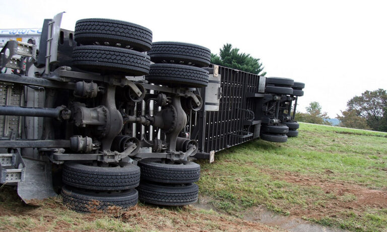 Understanding the Common Causes of Truck Accidents - BNO News