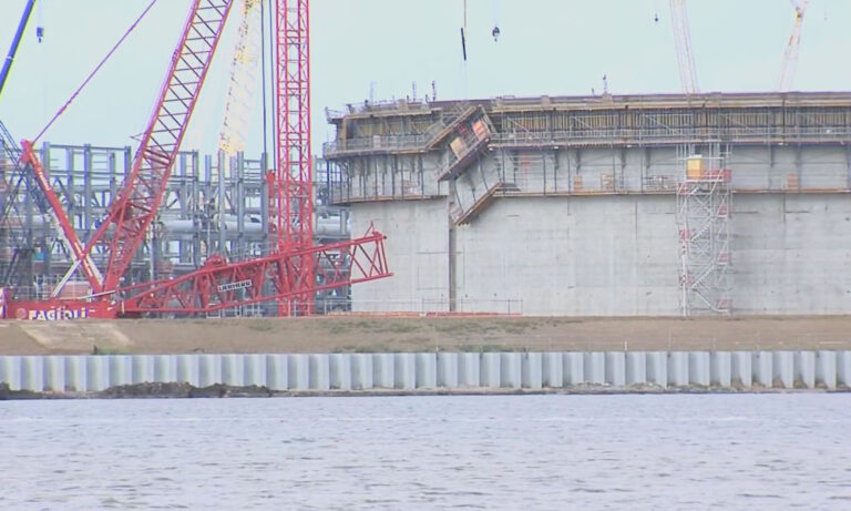 3 killed, 2 injured in scaffolding collapse at Texas LNG construction site - BNO News