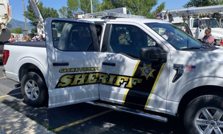 Utah man says he killed wife, shoots at responding deputies and SWAT ...