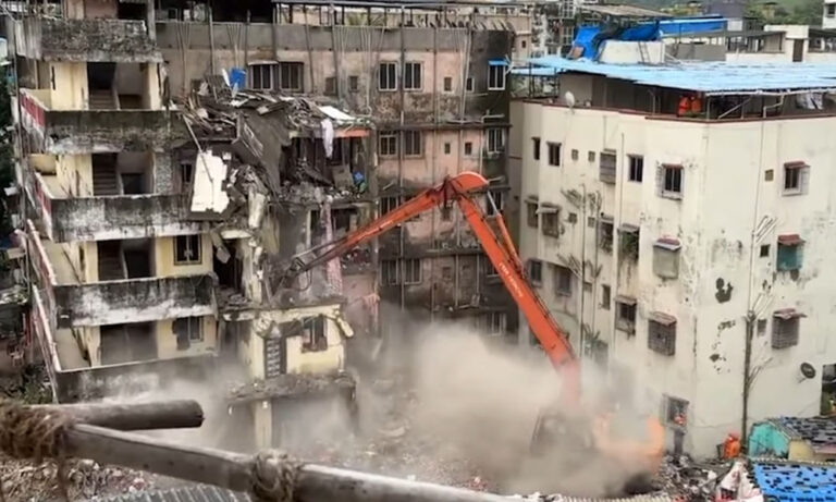 17 killed in apartment building collapse near Mumbai, India - BNO News