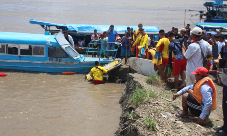 Landslide sinks boats in Peru, leaving at least 12 dead and 30 missing ...